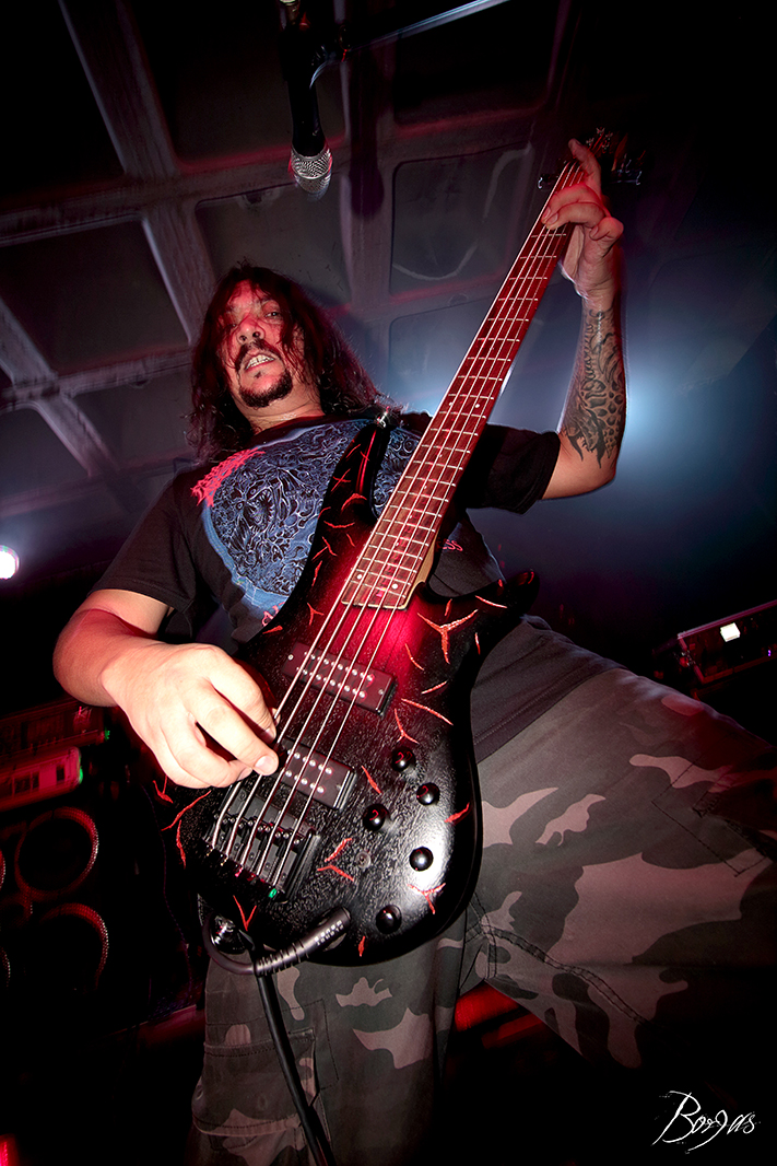 La Biblioteca de Miguel Borgas: Fotos Infrahumano