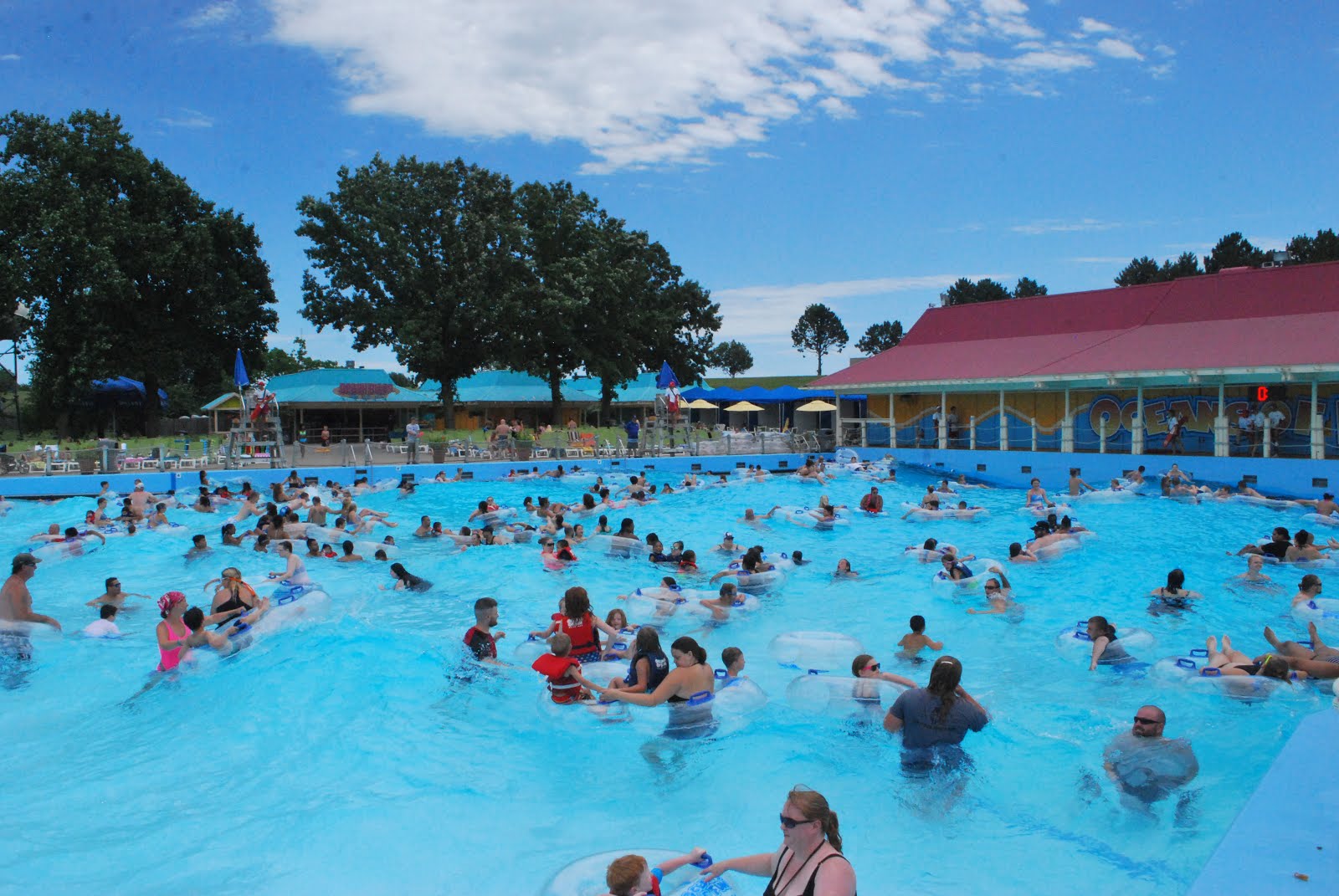 MidwestInfoGuide: Oceans of Fun