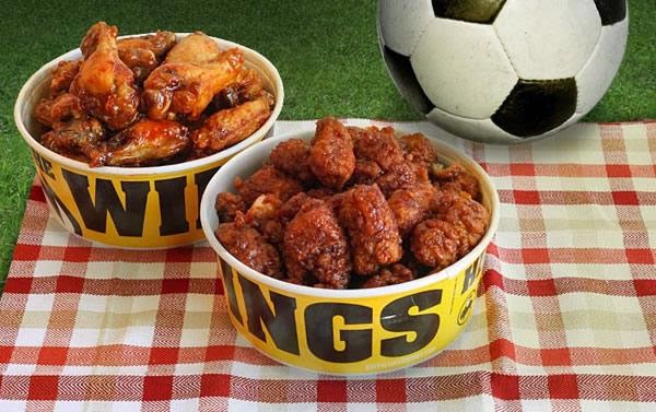ERICJAZ FOODIES: BUFFALO WILD WINGS COMING TO MANILA!!!!!