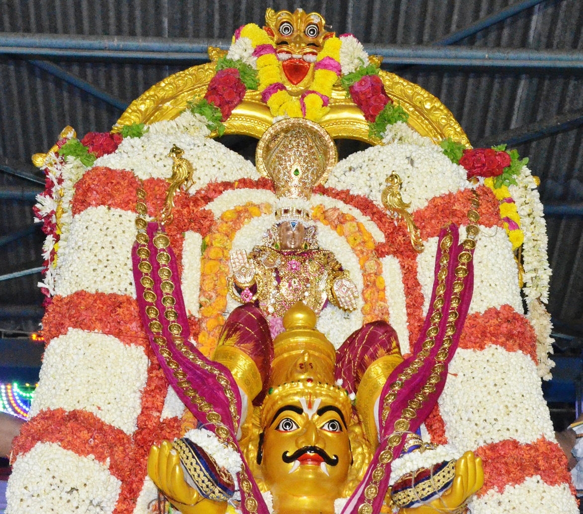 Garudasevai கருட சேவை