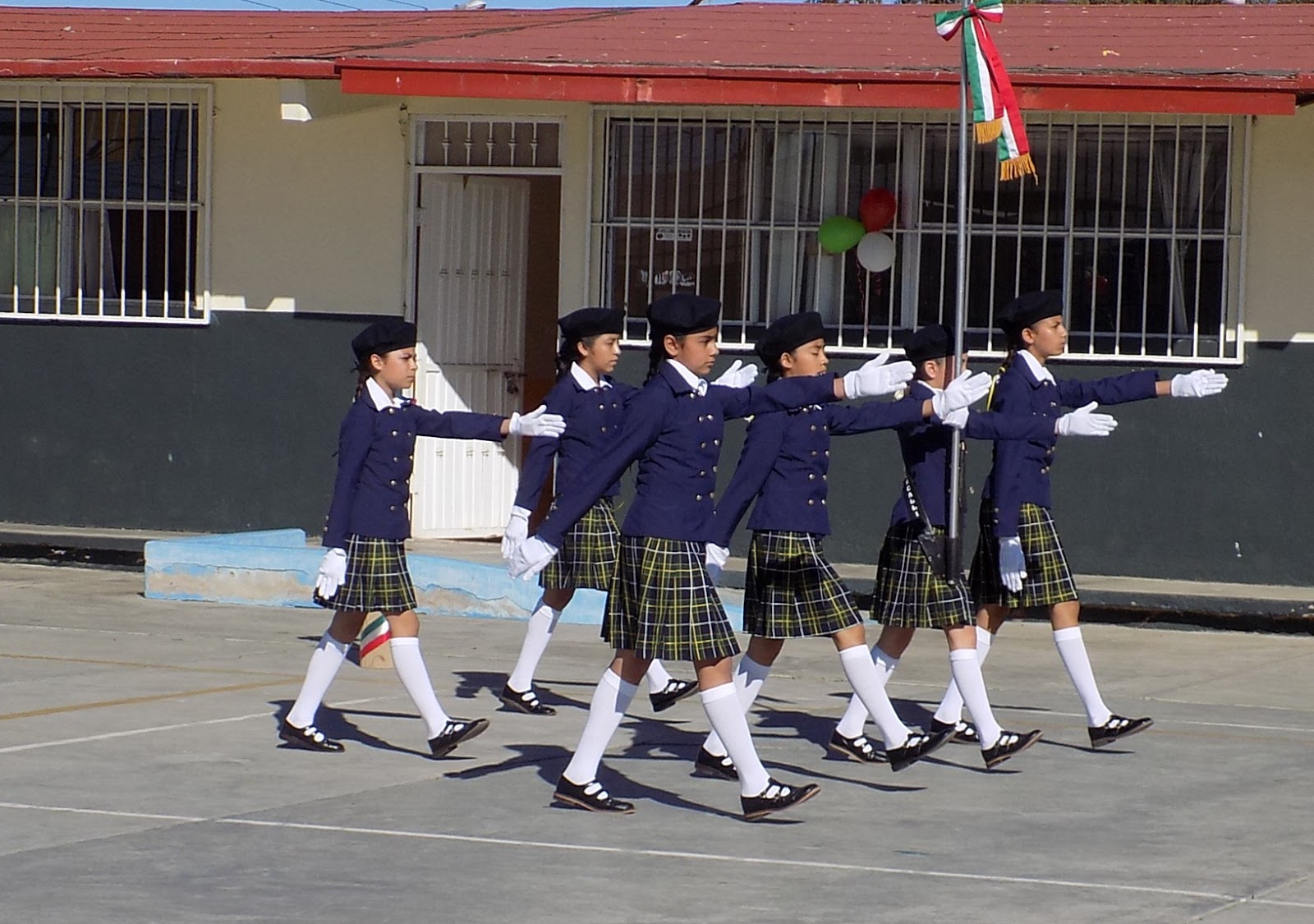 Educación BC: SE PREPARAN ZONAS ESCOLARES PARACONCURSO DE ESCOLTAS