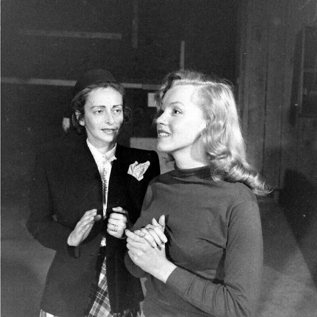 Intimate Photos of Marilyn Monroe During a Lesson With Her Acting ...