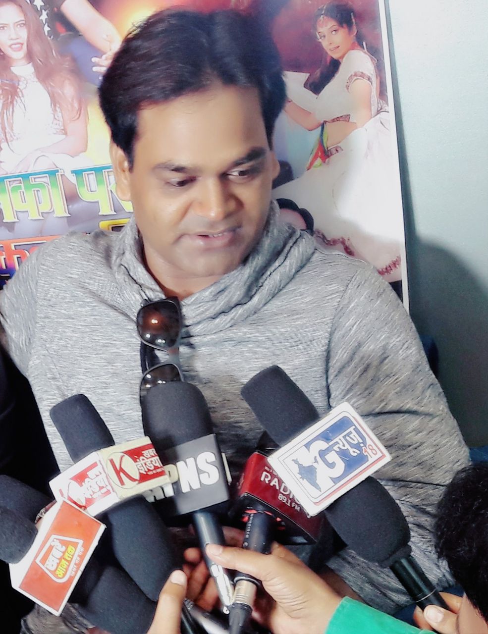 Suraj raj actor tohara thumka pe doha katar hile movie interview on ...