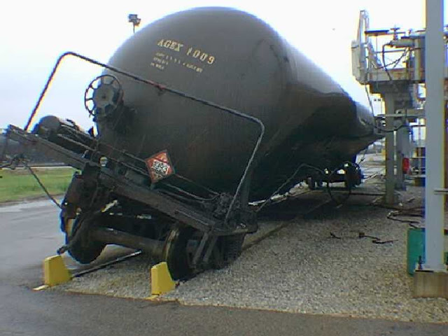 Industrial History: That Sucks! (Tank Car Vacuum Implosion)