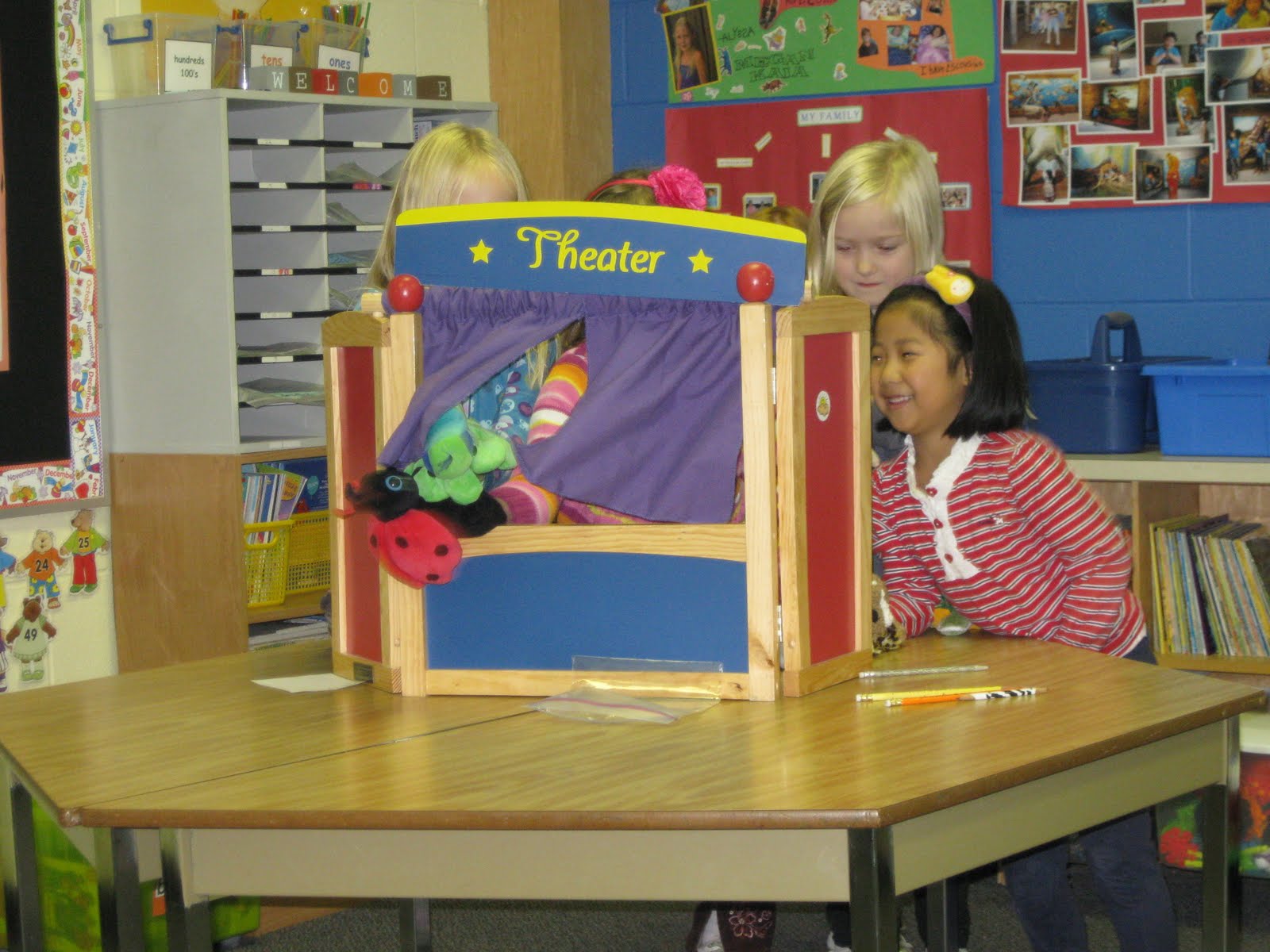 Grade 1 Surrey Christian School: Grade 1M Puppet Show - DANCING ANIMALS