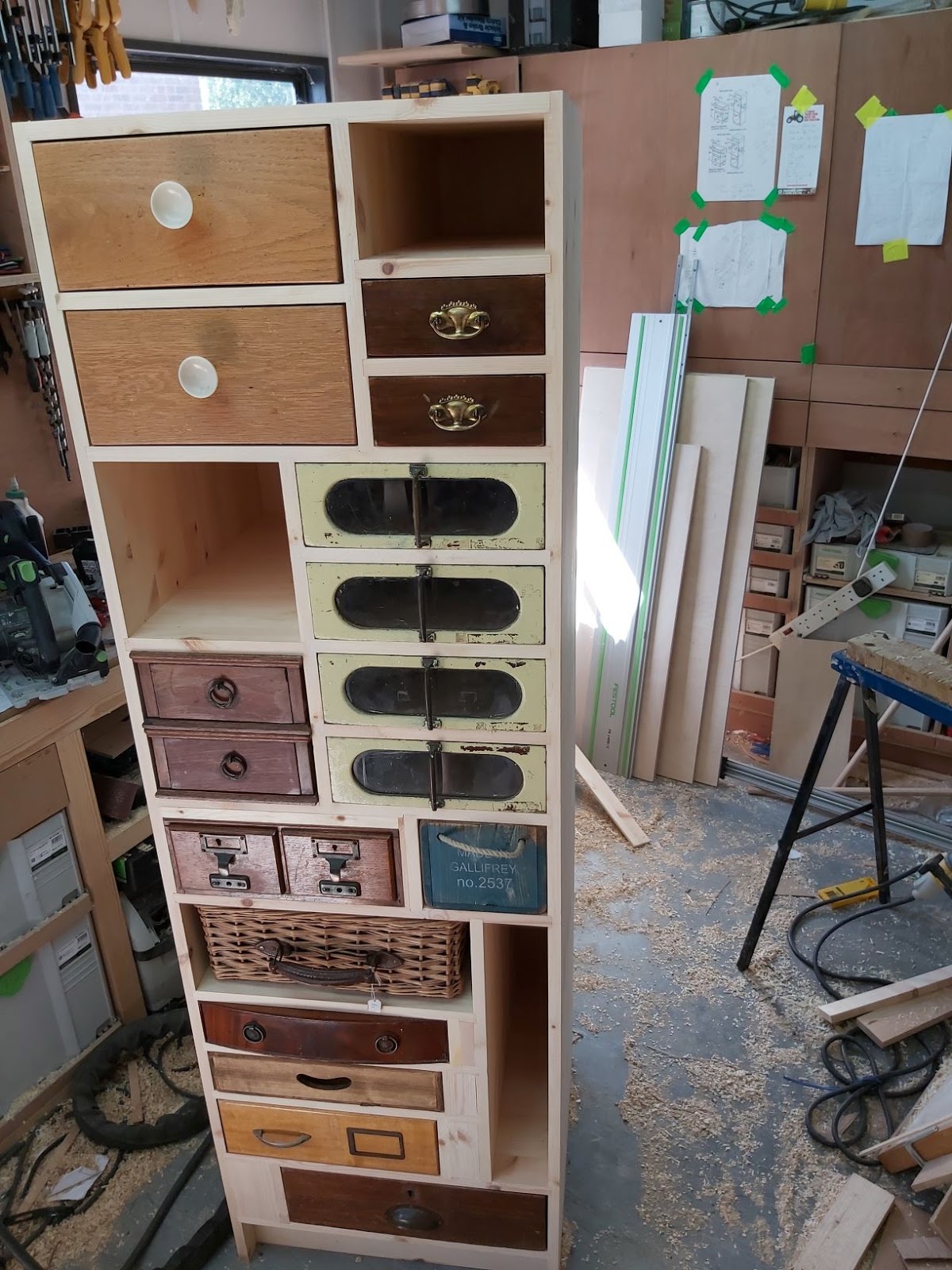 An English Homestead: Odd Drawer Unit
