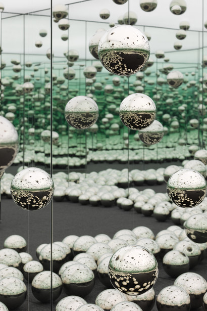 The Proletarian Art Snob: Daniel Gauss: Yayoi Kusama Infinity Boxes at ...