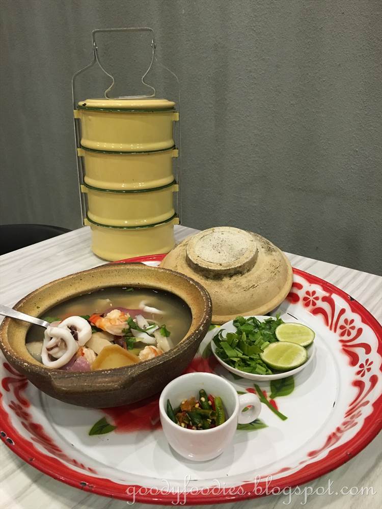 GoodyFoodies: Thai Food in Midvalley, KL - Tiffin's by Chef Korn