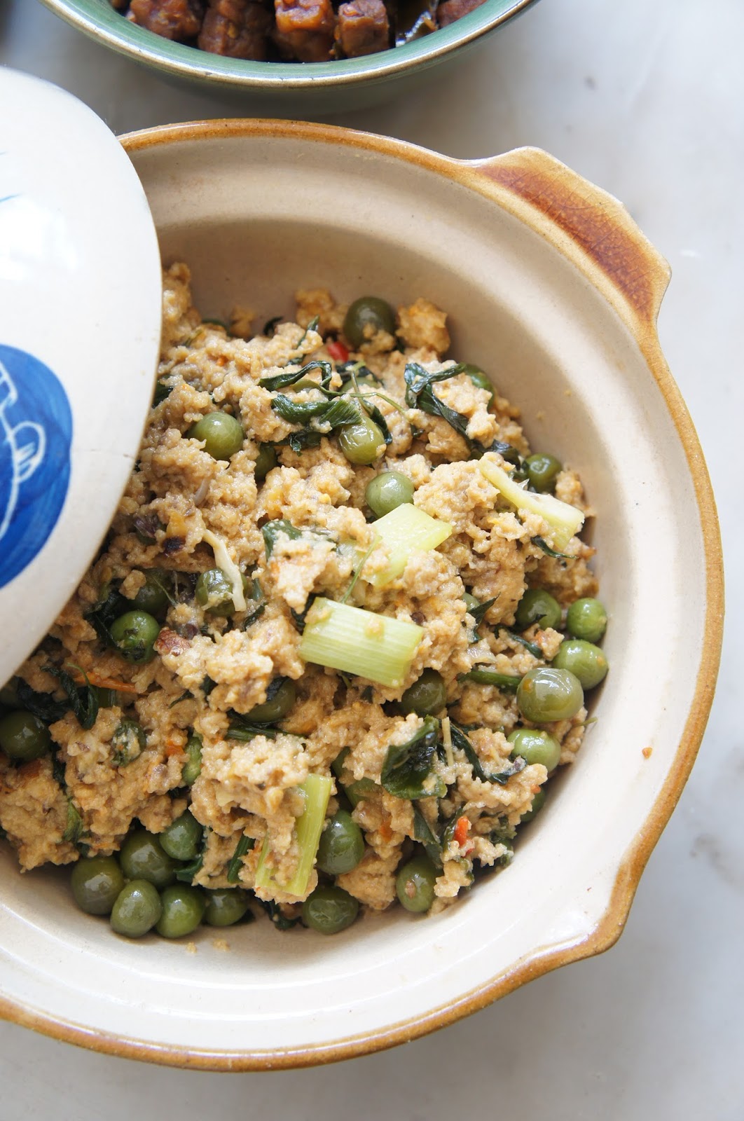 Resep 13 : Oncom Leunca Enak - Keluarga Aldrin