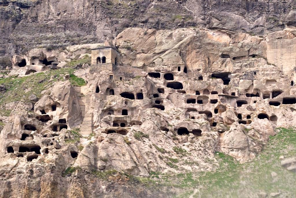 The Cave City of Vardzia ~ Kuriositas