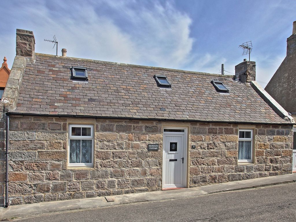 HOME CINEMA IN THE ALGARVE: THE HISTORY OF THE MAIRS FAMILY.