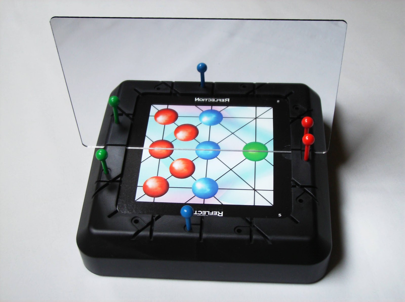 Gabriel Fernandes' Puzzle Collection: Reflection