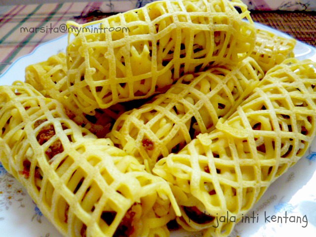 my mintroom: Teh Ais Kaw!Kaw! & Roti Jala Inti Kentang