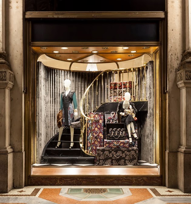 mylifestylenews: PRADA 2013 Christmas Window Display