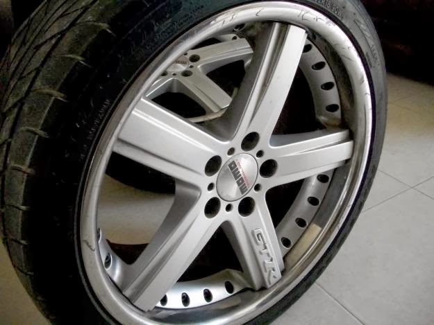 Rines de lujo : Nuevos modelos de rines "MOMO"