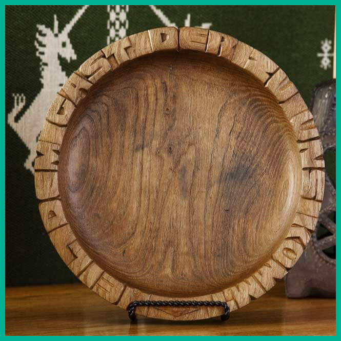 Nadzorczynie na ślubnym kobiercu: żony SS-manów