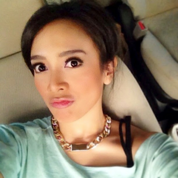 DHEA ANANDA CANTIK INDONESIA ARTIS FOTO - ZONA ARTIS LAGI