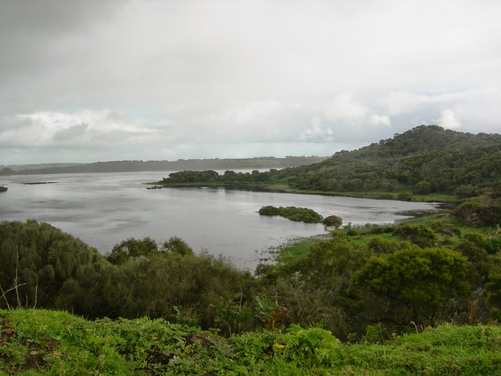 Travel Australia: Tower Hill - inactive volcano