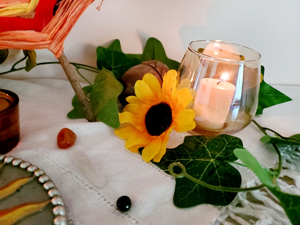Flying the Hedge: Litha/Midsummer Solstice Altar 2020