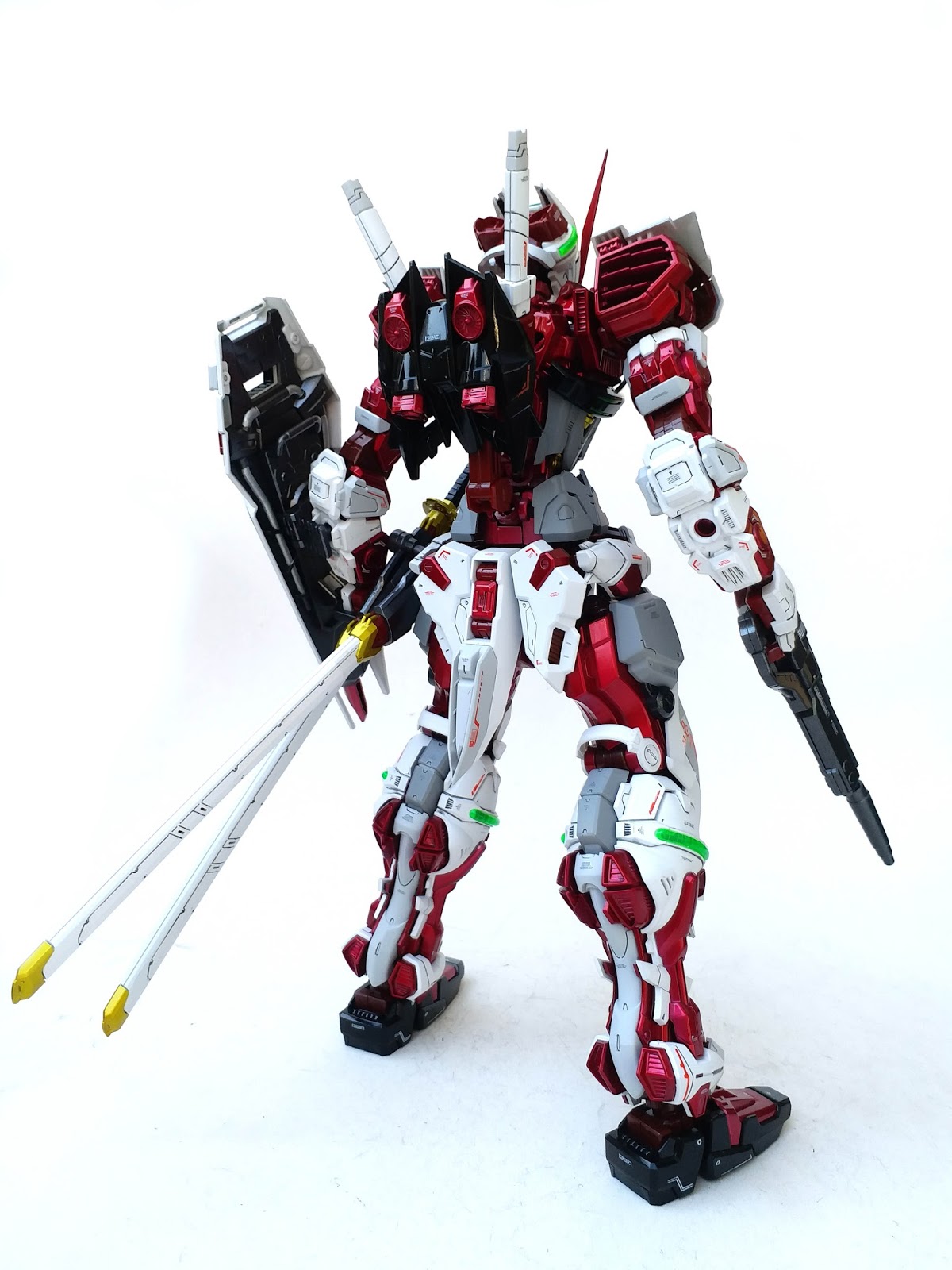 Painted Build: 1/60 Gundam Astray Red Frame