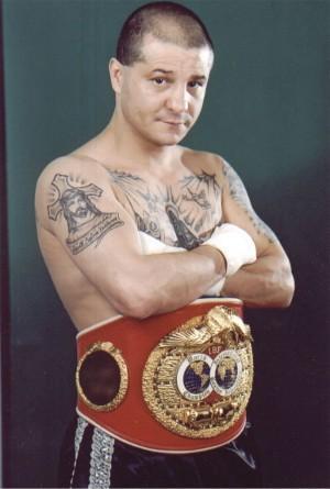 The Boxing Glove: Book Review: Mi Vida Loca: The Crazy Life of Johnny Tapia