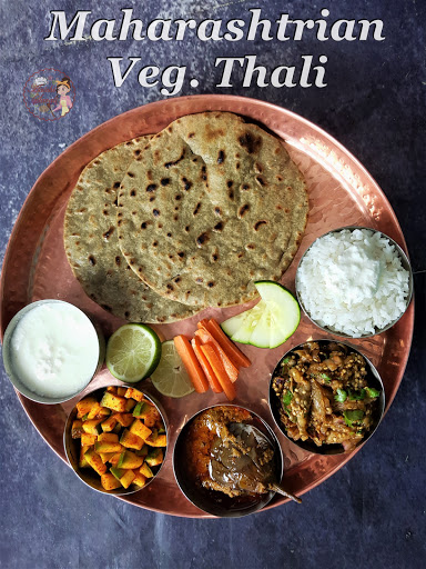 Maharashtrian Bhakri Thali Recipes | Special Maharashtrian Veg Thali ...