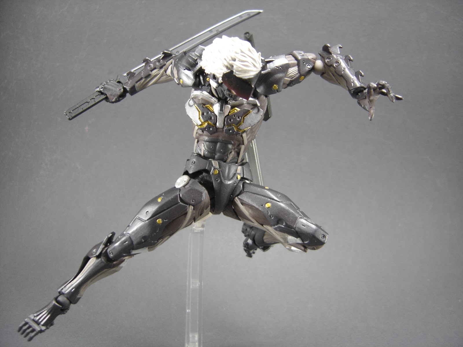 Lightning Ace's gundams: Revoltech Raiden from metal gear rising ...
