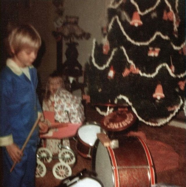 Adorable Childhood Photos of Kurt Cobain With His Younger Sister ...