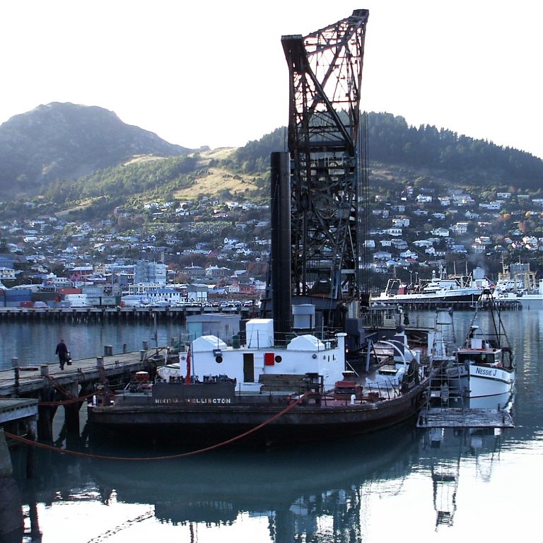 transpress nz: the 'Hikitia' in Lyttelton