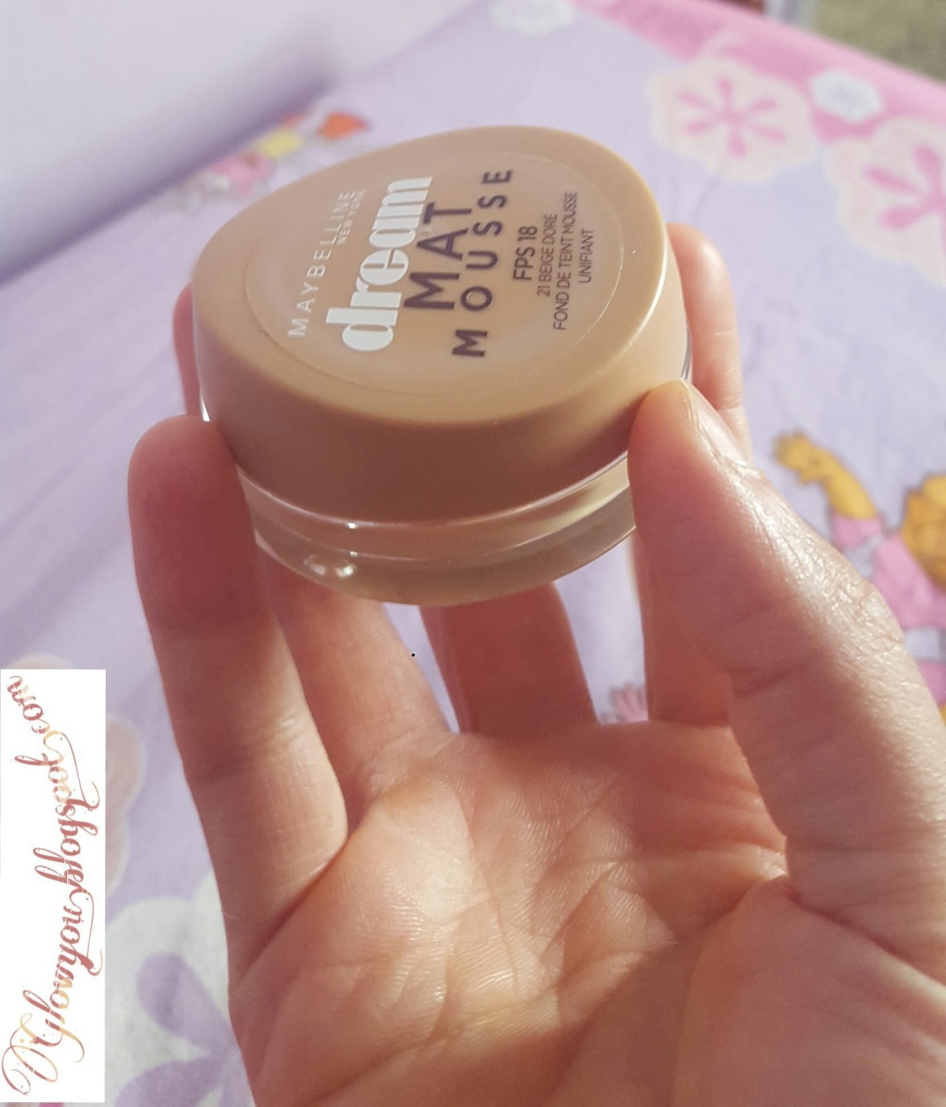 Maybelline Dream Mat Mousse Foundation Review | GLOWY