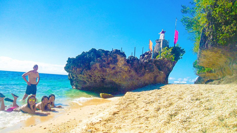 Diary of a Creative Chique: TANGKAAN BEACH RESORT: A Rocky Paradise