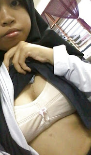 Gila Banget Nih Bocil Kecil Kecil Berani | Skandal Foto Bokep ABG | Situs Film Porno dan Foto ...