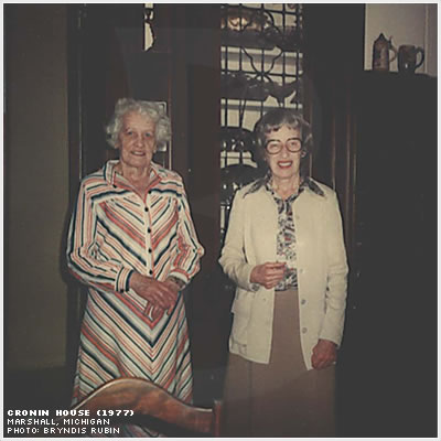 Bellairsia: Inside the Cronin House (1977)