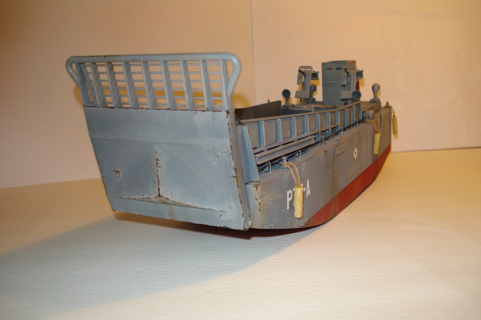 Size's military scale models: LCM 3 Vehicle Landing Craft