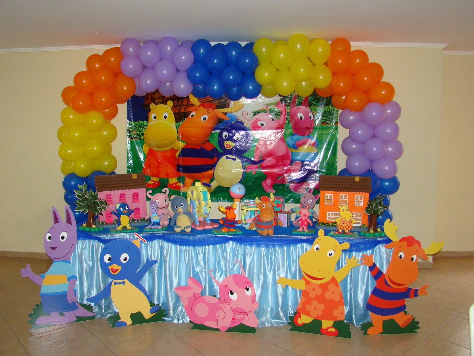 MR. Festas e Eventos - Buffet em Domicilio : Festa backyardigans