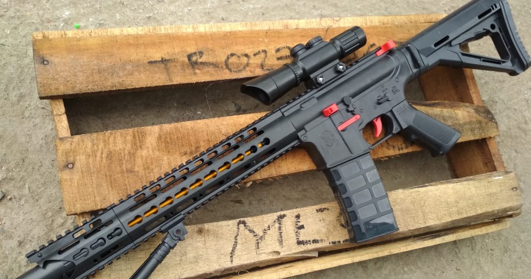 airsoft gun m4 wirecutter predator zoom scope