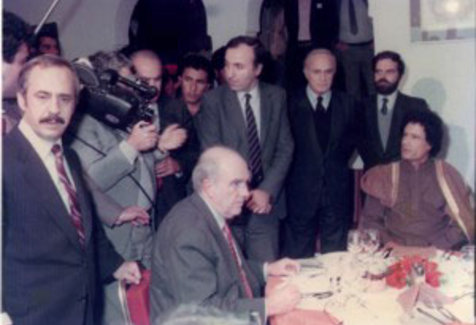 ΤΡΙΚΛΟΠΟΔΙΑ ΣΤΟ ΜΥΑΛΟ ΤΟΥ ΠΑΠΟΥΛΙΑ ΕΒΑΛΕ Ο ΜΙΧΑΛΟΛΙΑΚΟΣ! ΤΙ ΘΑ ΚΑΝΕΙ ...