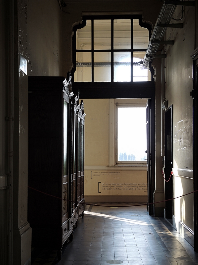 Moois van ' M(i)e': Antwerpen: de romantiek van het vervallen loodswezen