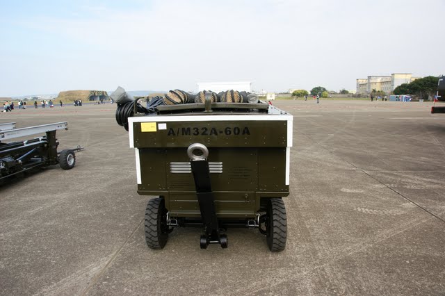 Blair's 軍事,警察及消防攝影: A/M32A-60A 氣電源車