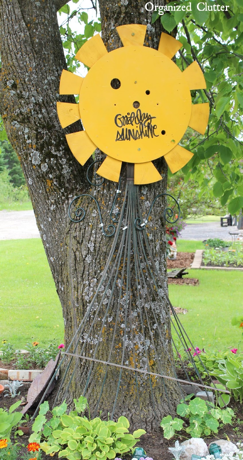 Wire Spool End Garden Junk Sunflower - Organized Clutter