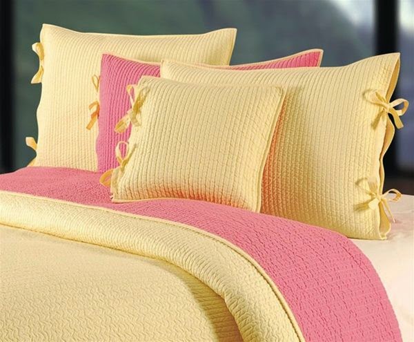 Eye For Design: Decorating With The Pink/Yellow Color Combination