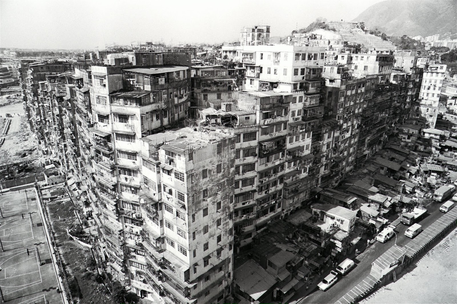 ΠΟΛΥ-ΚΑΤΟΙΚΙΑ: KOWLOON WALLED CITY: CITY OF ANARCHY