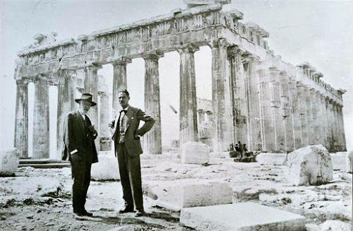 Athens First Cemetery in English: Thomas Thomopoulos, sculptor