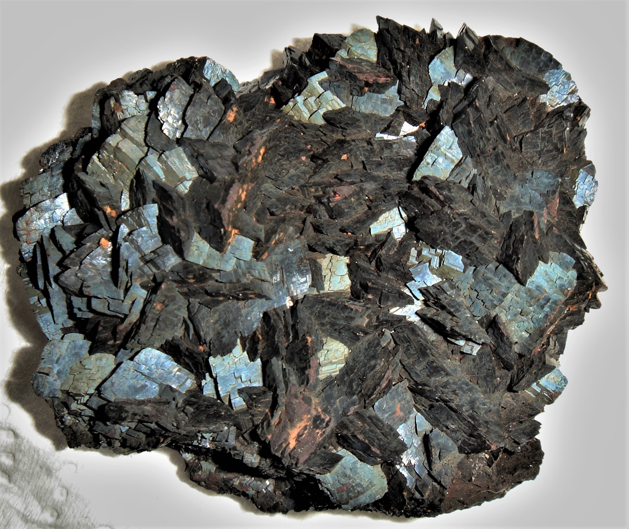 MineralesDB: Siderita negra, Mina la Oculta, Bizkaia, Euskadi