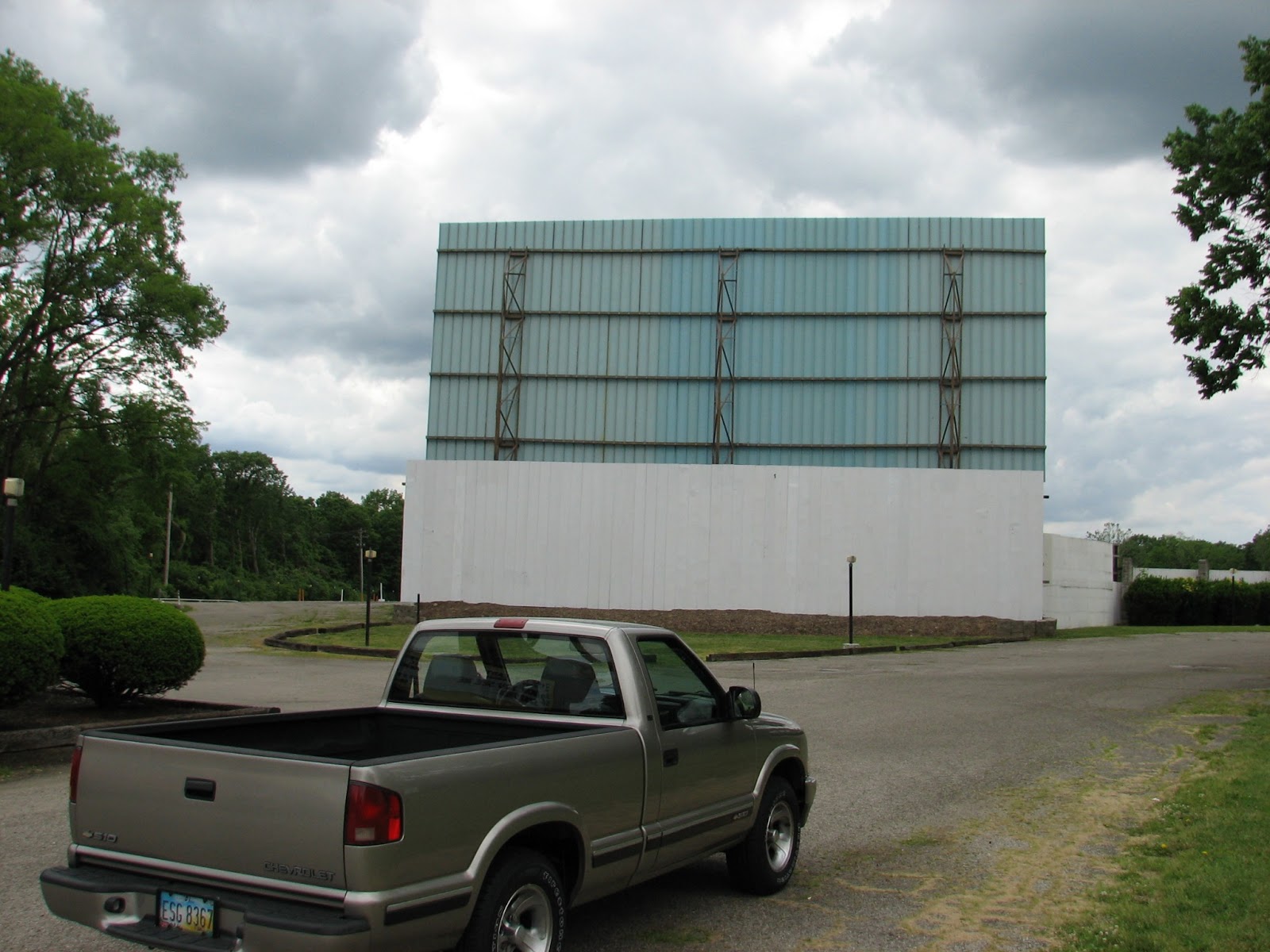 The Automobile and American Life: The last Drive-In in the Dayton,OH ...