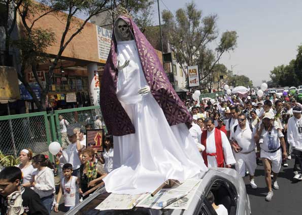 Alabaster Box: "Santa Muerte", a santa protetora dos traficantes mexicanos