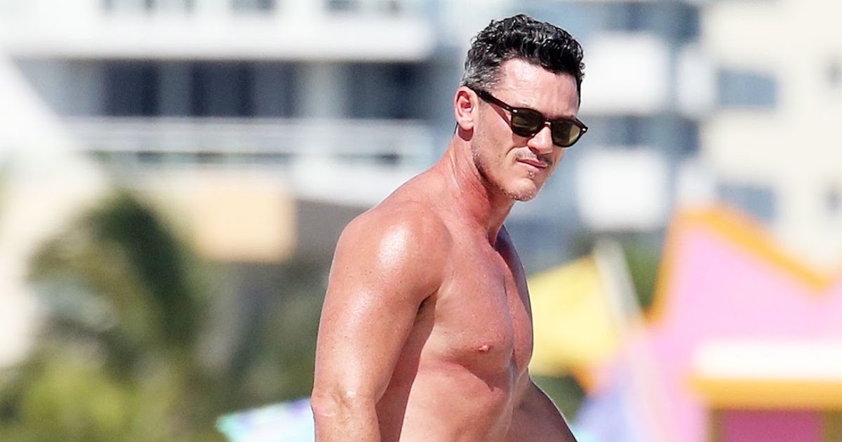 my new plaid pants: Today's Fanboy Delusion