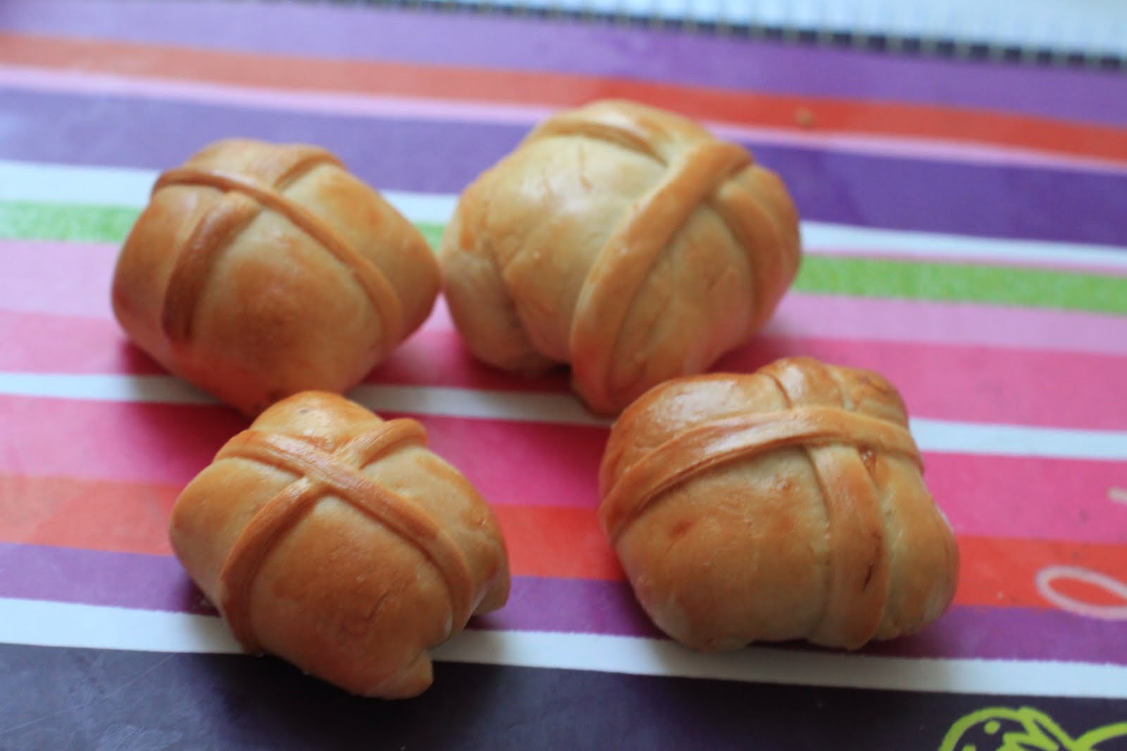 adilas kitchen: mini fatayer (mini stuffed breads) best bakes i ever made