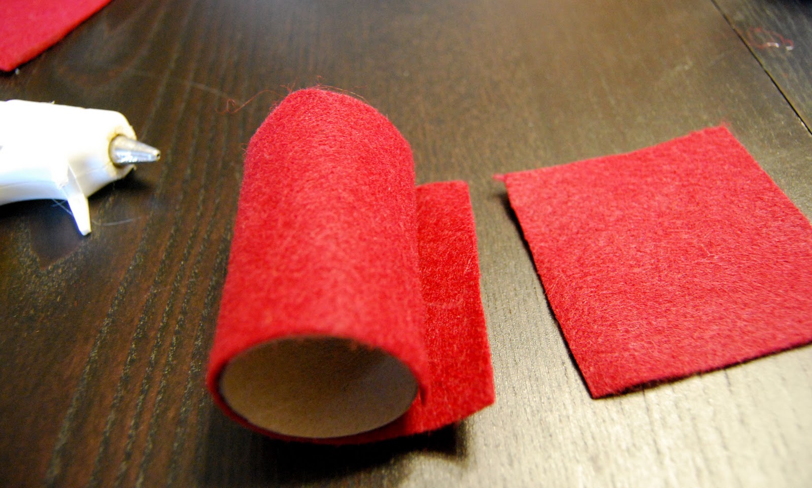 Adventures of a Nervous Knitter: Photo Tutorial: Felt Gnomes