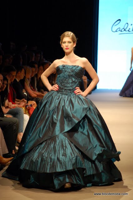 Gustavo Cadile Spring 2012: back y hits de red carpet / Cultura del Vestir